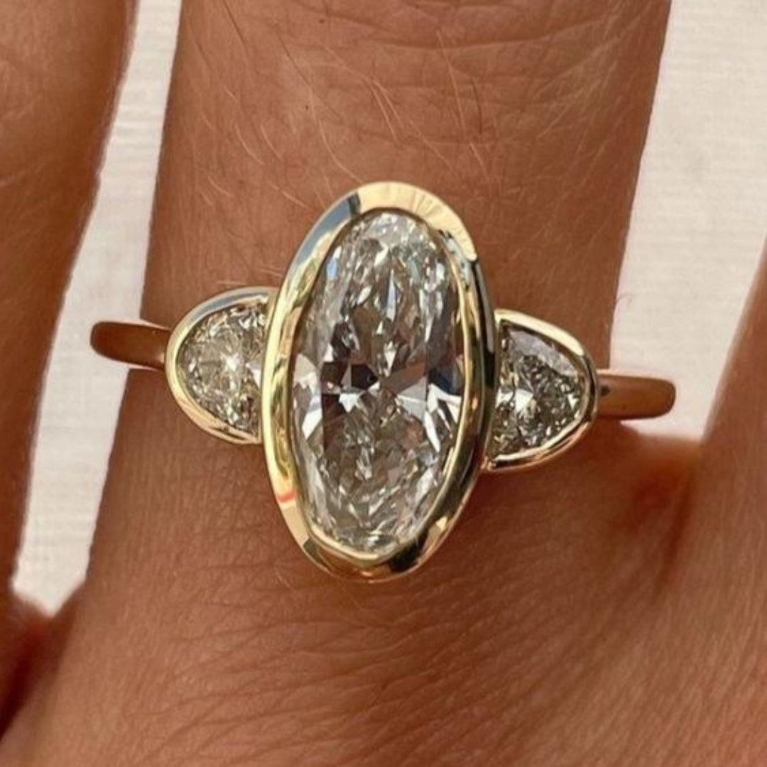 Oval Glass Bright Ring – Glimmerly